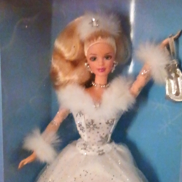 Barbie | Other | Barbie Vintage Nwt 994 Winters Reflection Barbie ...